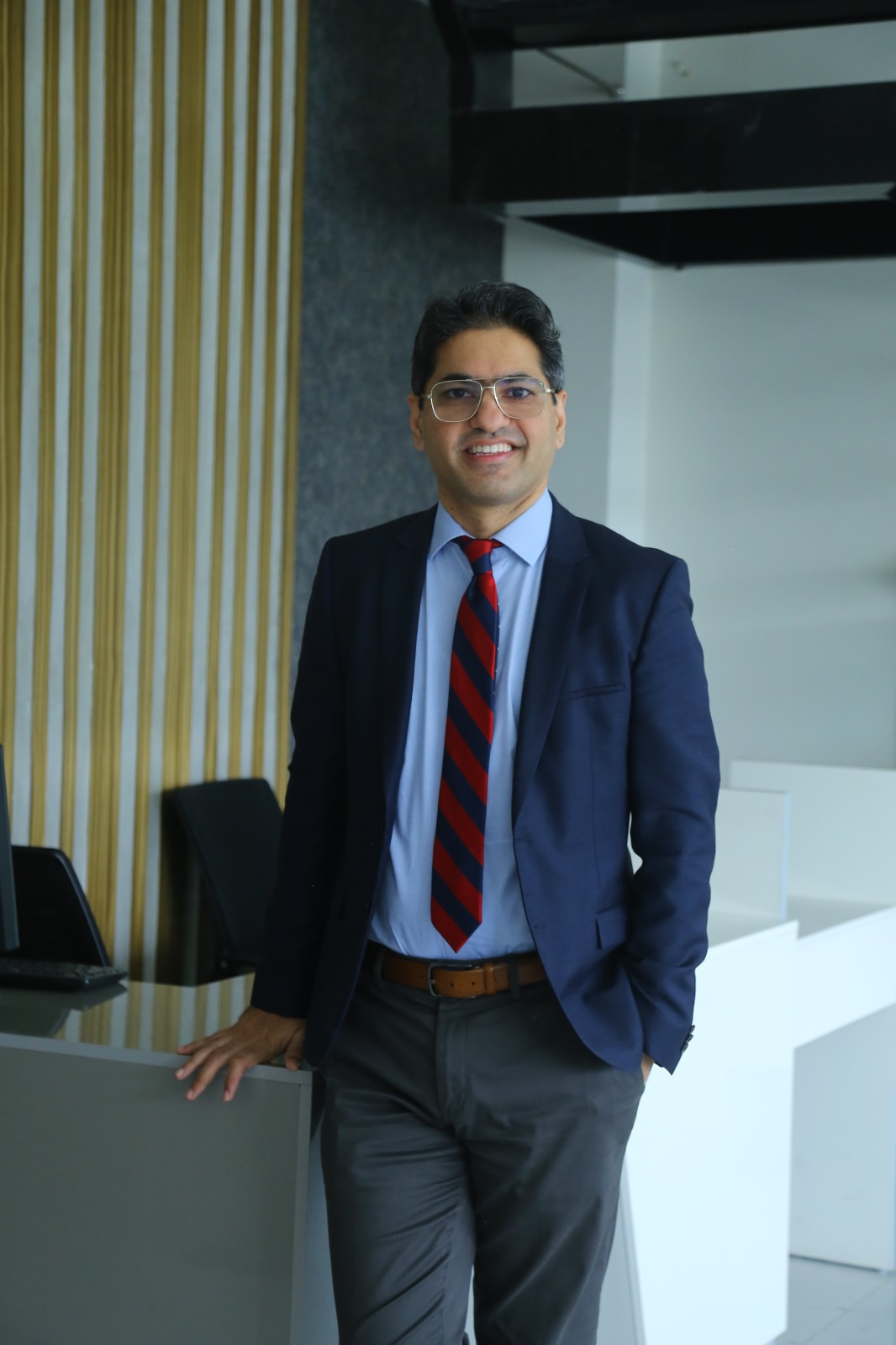 Dr. Zeeshan Tariq - Consultant Medical Oncologist